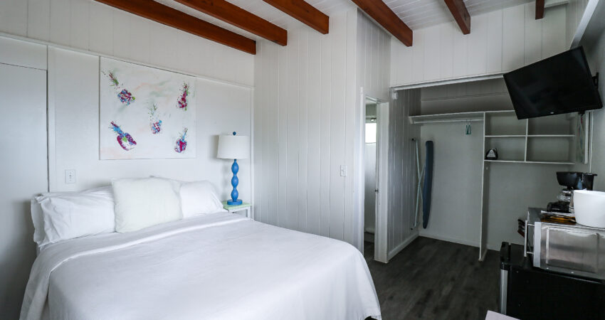 Oceanfront Queen - Drop Anchor